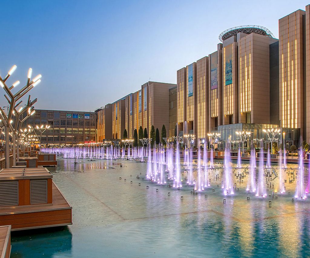 Shopping Malls in Tehran: Top Luxury Centers Guide